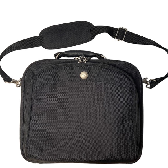 Dell | Bags | Dell Black Nylon Travel Briefcase For 5 Laptop | Poshmark